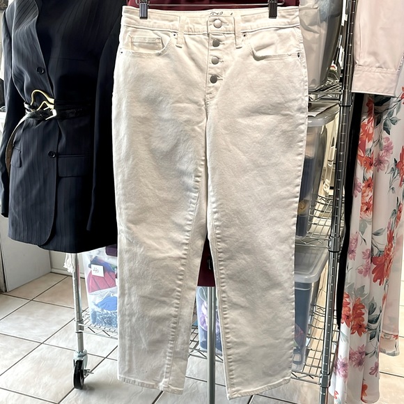 Universal Thread | Jeans | Universal Thread White Jeans | Poshmark